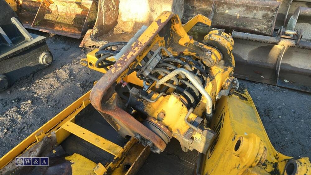 JCB 1CX rear king post & pipes, boom arm, 'H' rear frame | Day 3 ...