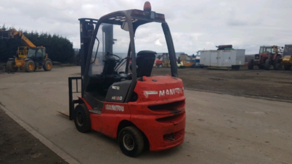 2017 MANITOU M118D 1.8t diesel forklift (s/n MB15003BA12088) with ...