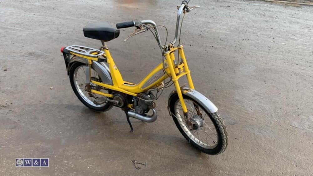1977 MOBYLETTE 49cc petrol moped (s/n 92704119) (URA 950S)(V5 in office ...
