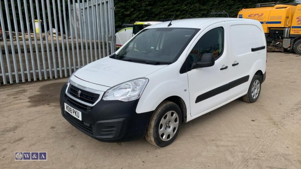 2018 PEUGEOT PARTNER PROFESSION L1 blue hdi 3-seater panel van (MD18 ...