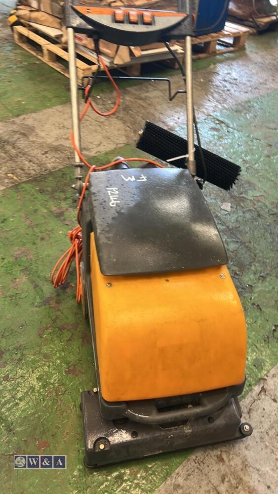 TASKI 240v floor scrubber dryer | Day 2 Carlton Timed Sale (Main ...