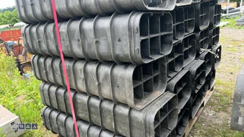 25 x CUBIS PUSHFIT MULTIDUCT 6-way cable ducts (1000mm laying length, 6 ...