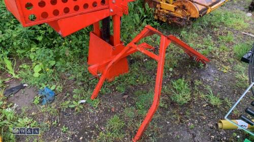 BROWNS 3-point linkage mounted hydraulic log guillotine | Day 1 Carlton ...