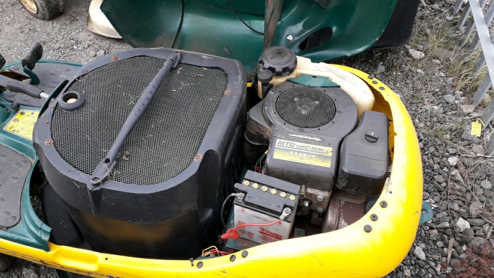 MTD YARDMAN DX-70 ride on mower | Day 1 Carlton LIVE SALE (internet ...