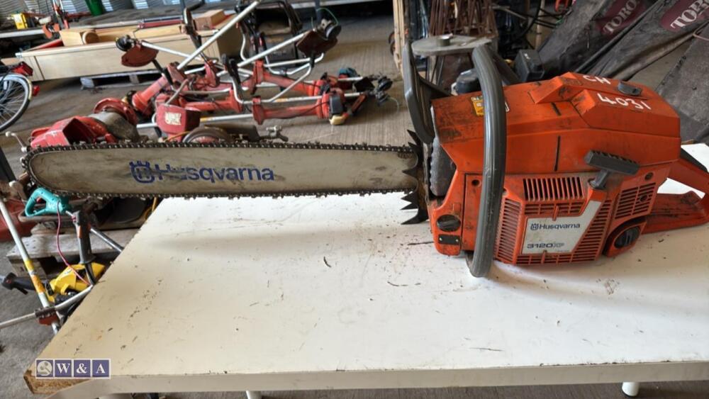 HUSQVARNA 3120XP petrol chainsaw | Day 3 Carlton Timed Sale (Builders ...