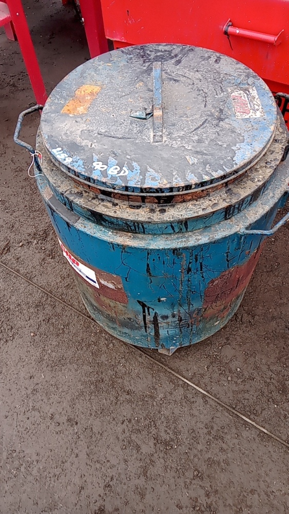 Tar pot | Day 3 CARLTON SALE (Ending from 9.00am) Tuesday 1st December ...